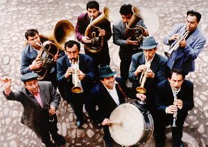 Africa-Iwalewa - Artists - Fanfare Ciocarlia